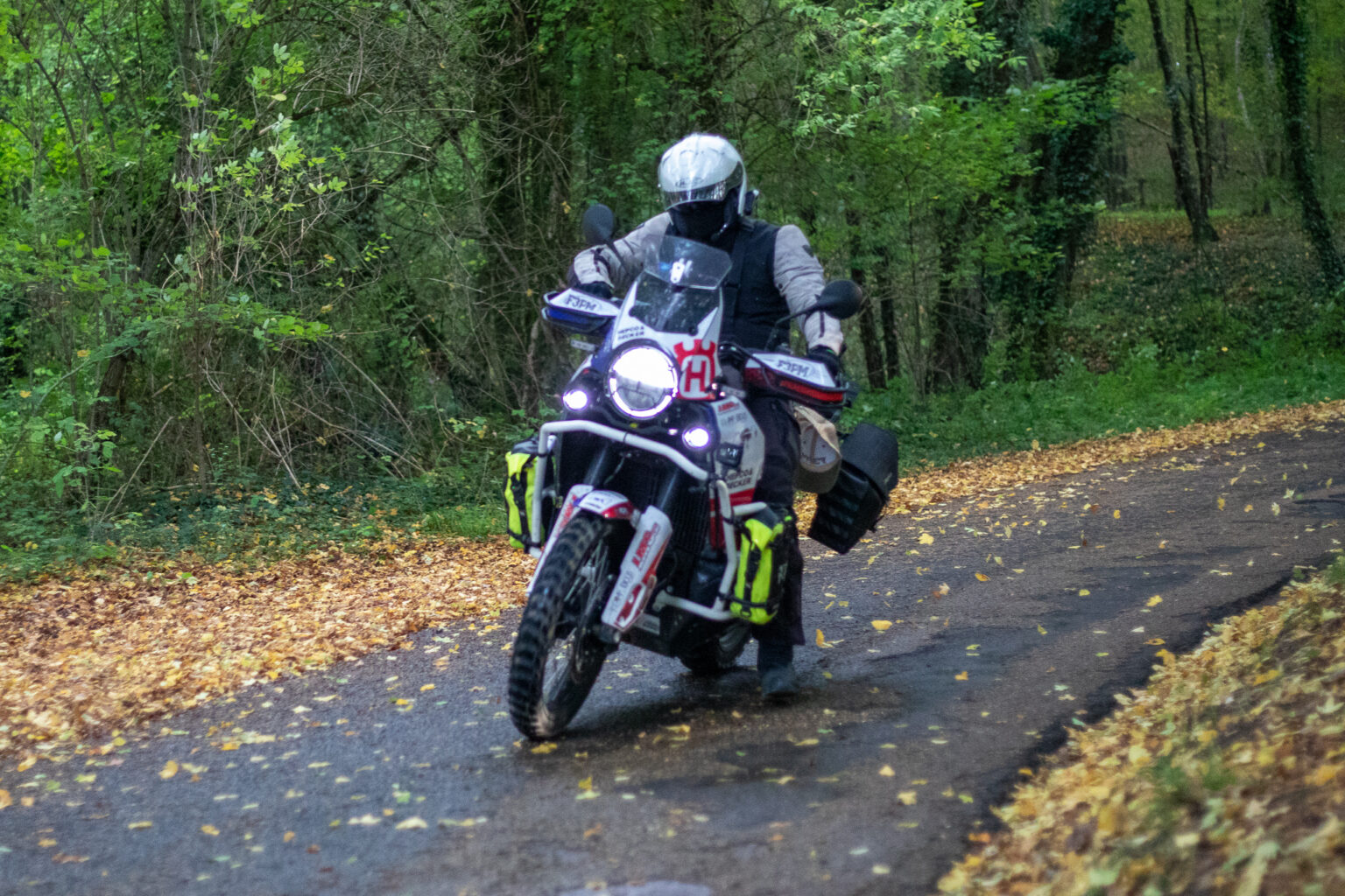 Stage Perfectionnement Moto Trajectoires - Stages F3PM - F3PM